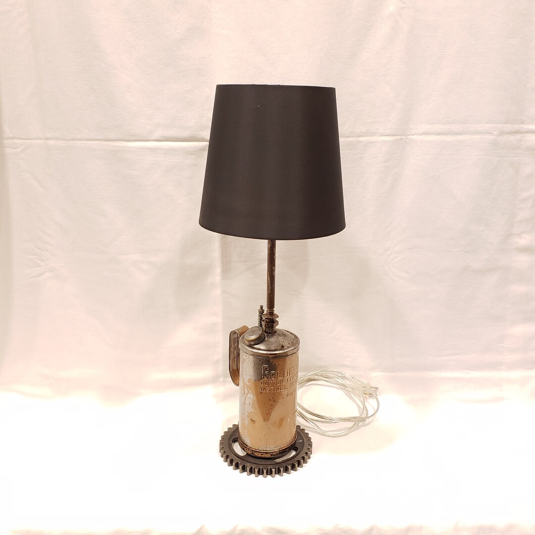 Custom Oil Can Desk Lamp. Automotive Decor Lamp, Table Lamp, Desk Lamp ...