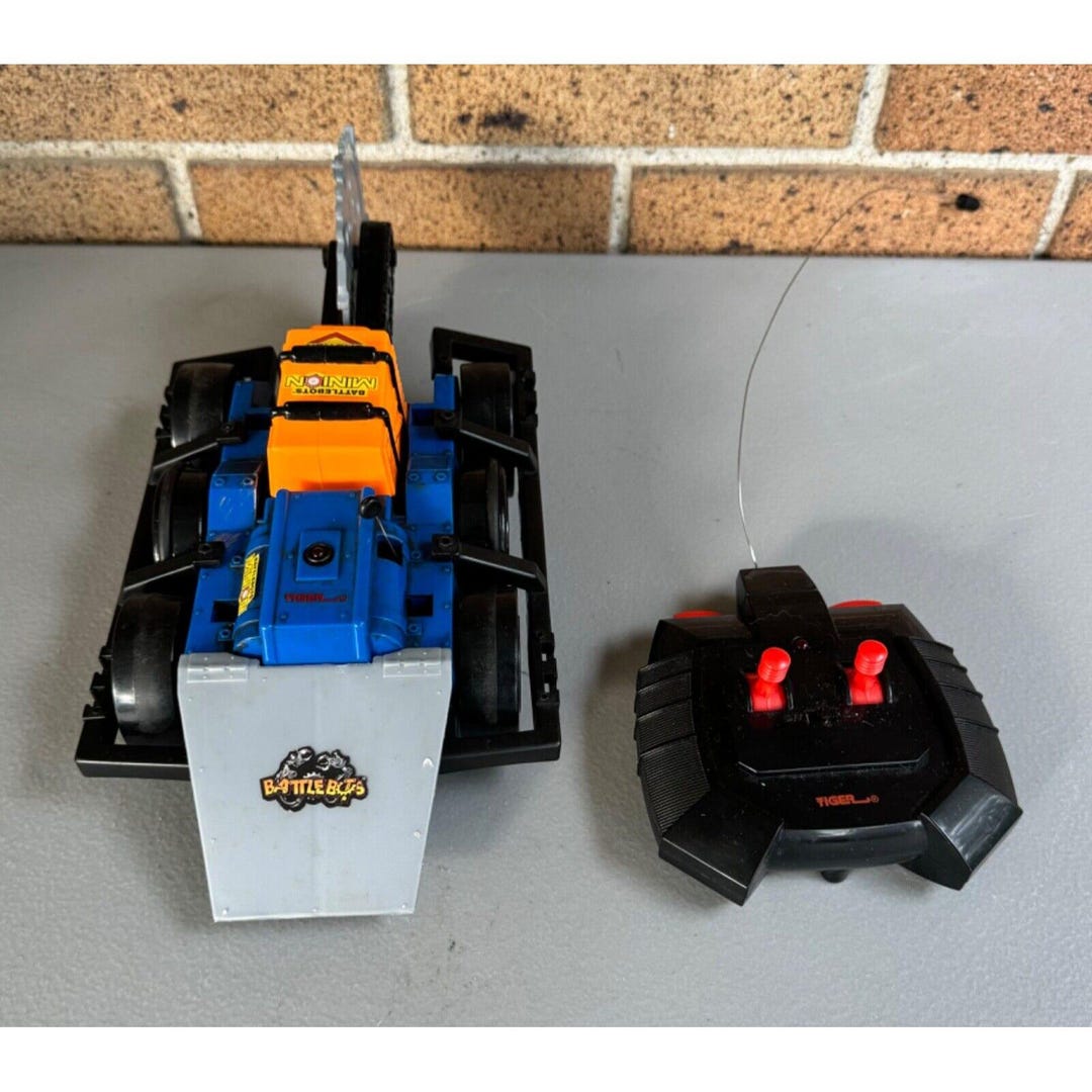 Vtg Hasbro BATTLE BOTS Minion Tiger Electronics RC Car Battlebot 2001 ...