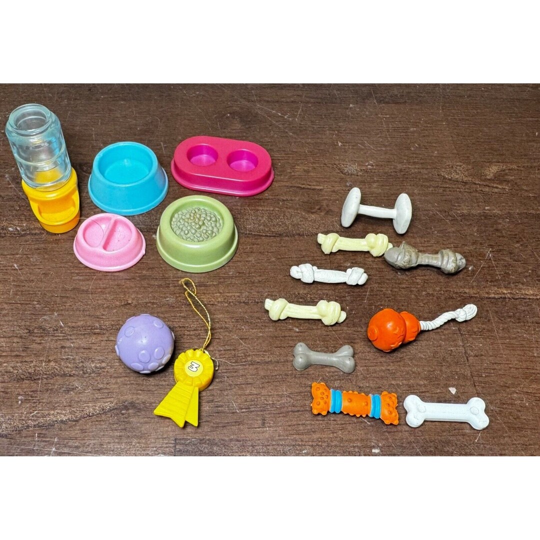 1990's Galoob Pound Puppy Puppies Mini Animal Playset Accessories great ...