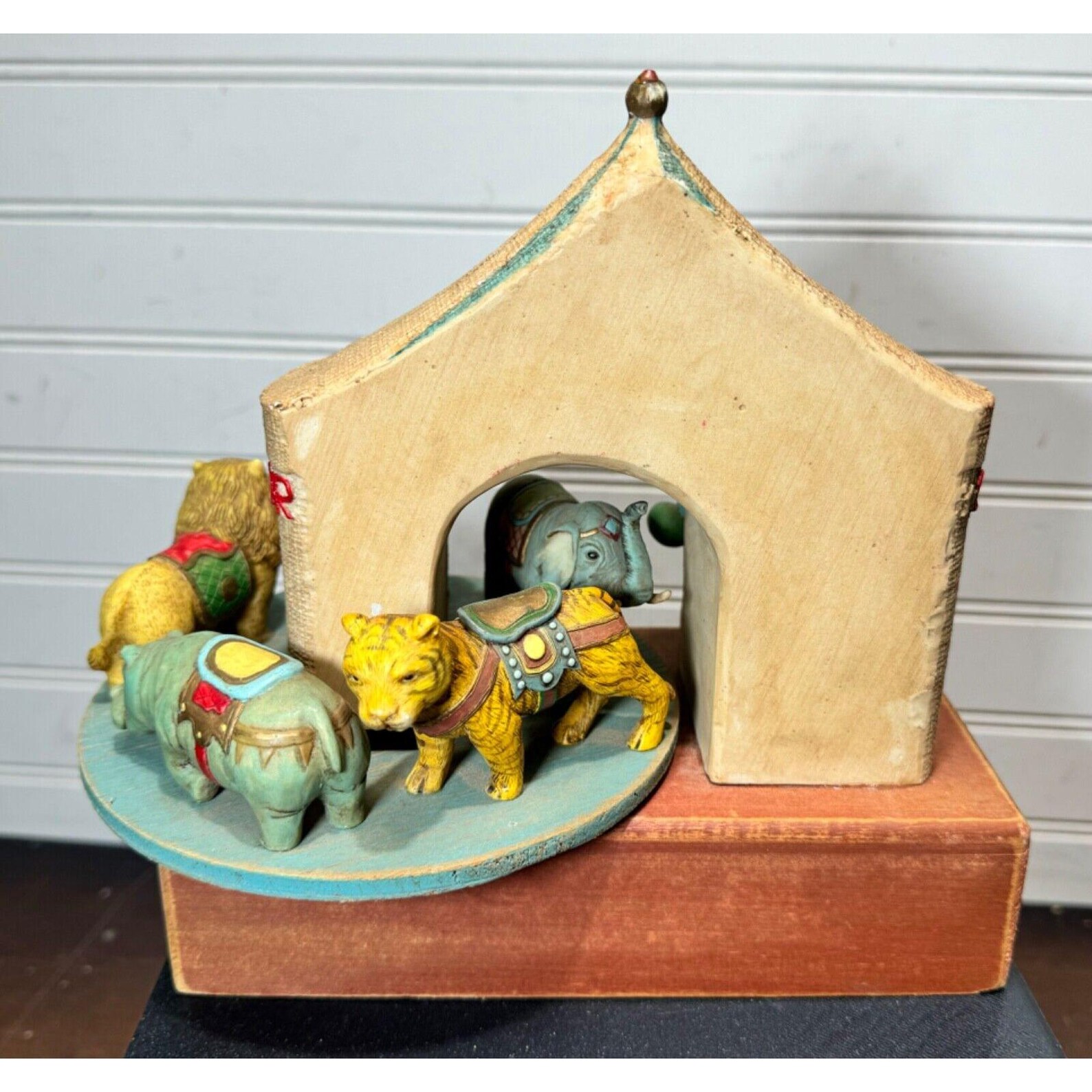 Vintage Big Top Circus Music Box Musical Lion, Tiger, Elephant Merry Go ...
