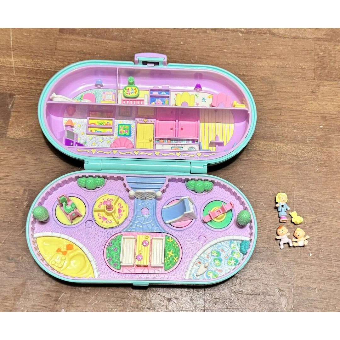 1992 VTG Polly Pocket Babysitting Nursery Stamp Compact W/ 4 Figs ...