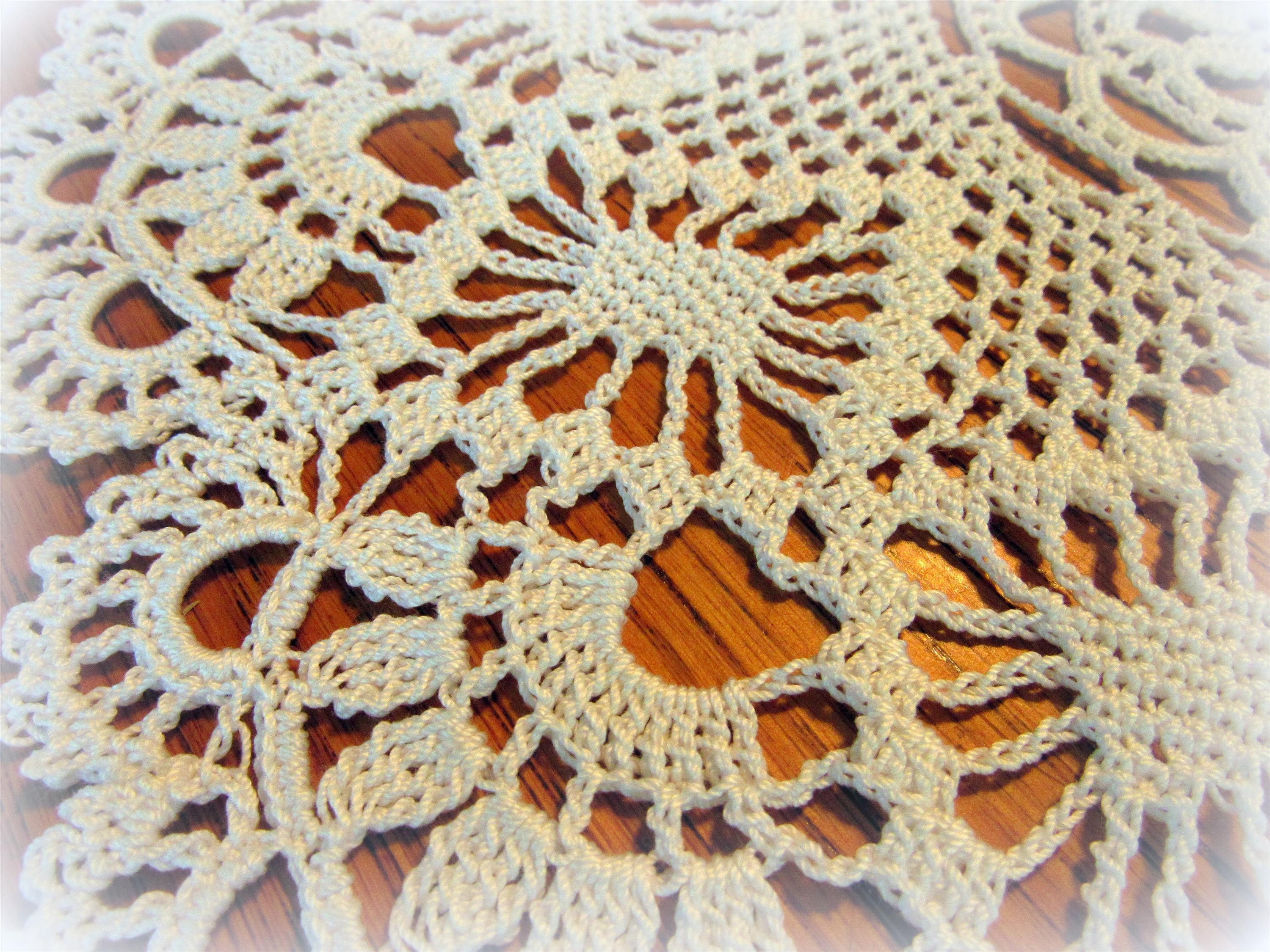 White Star-flower Crochet Doily With Lovely Diamonds and Fans--18-1/2 ...