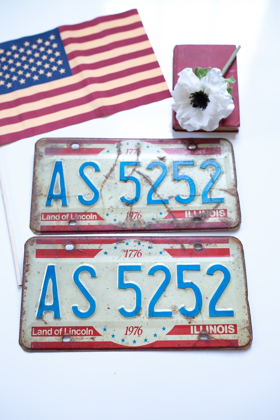 Vintage License Plates - Red, White, and Blue Illinois Plates- 1976 ...