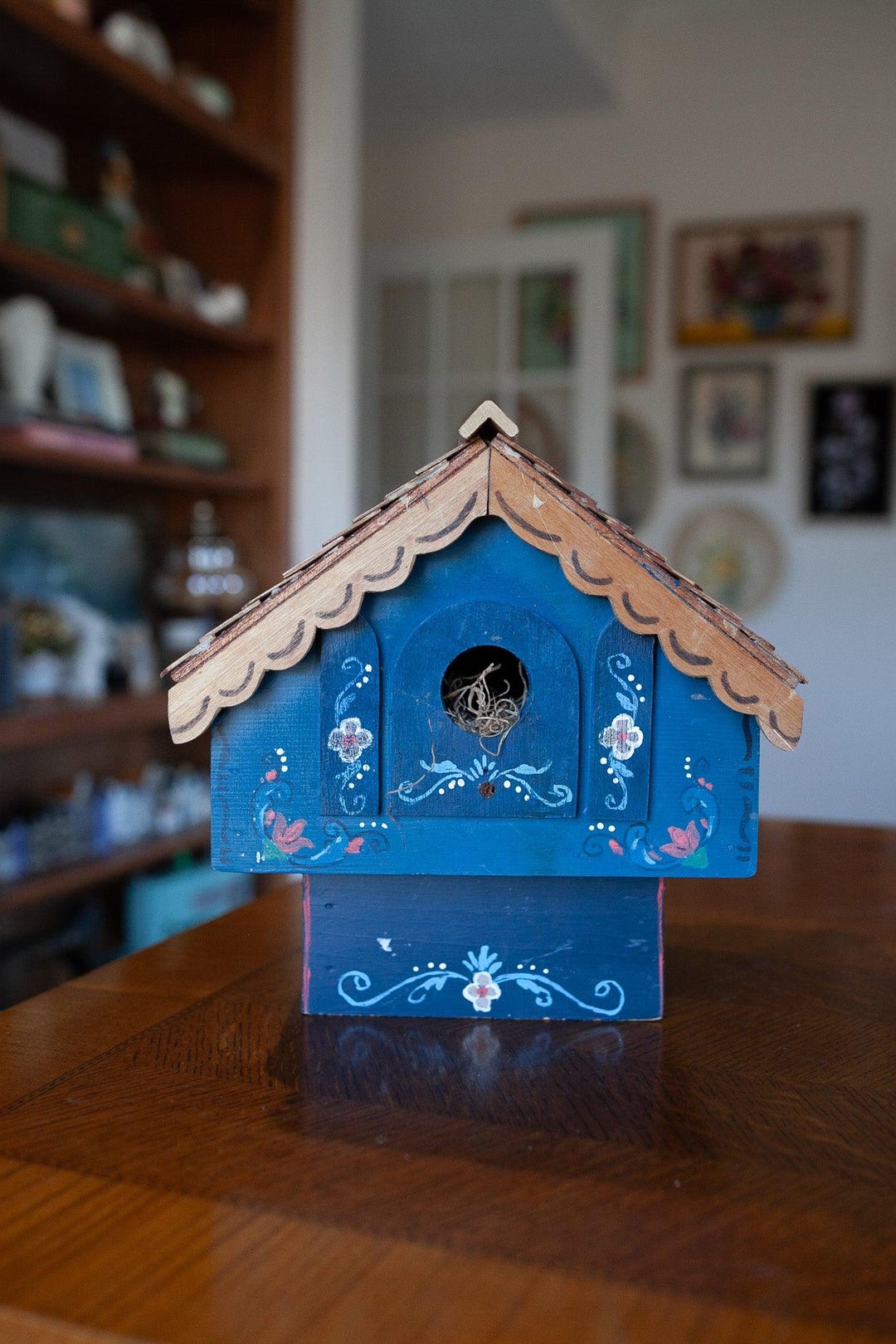 Vintage Bird House- Wooden Hand Painted Bird House - Etsy