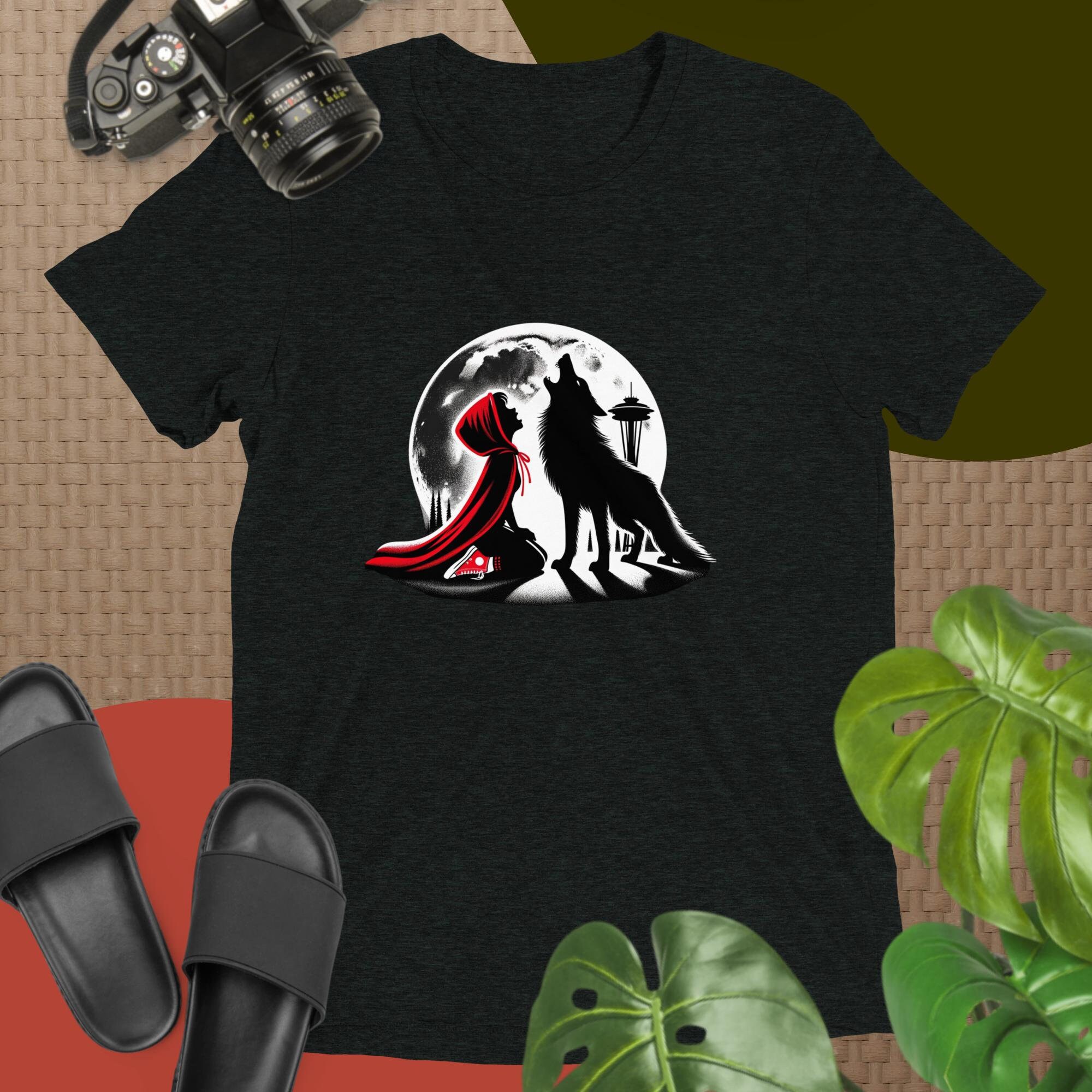 Howling Wolf Shirt Softstyle Moonphase Shirt Full Moon T-shirt Wolf ...
