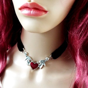 DEVIL’S RED HEART Choker/necklace, Gothic Vampire Jewellery, Black ...