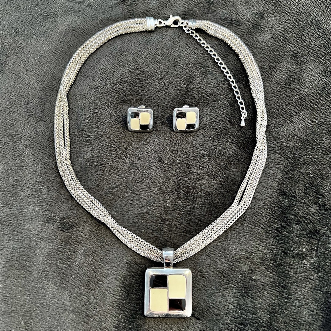 Vintage 80's Black & White Checkerboard Design Jewelry Set • Adjustable ...