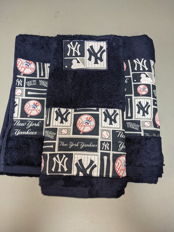New York Yankees Hand and Bath Towel Set | Etsy