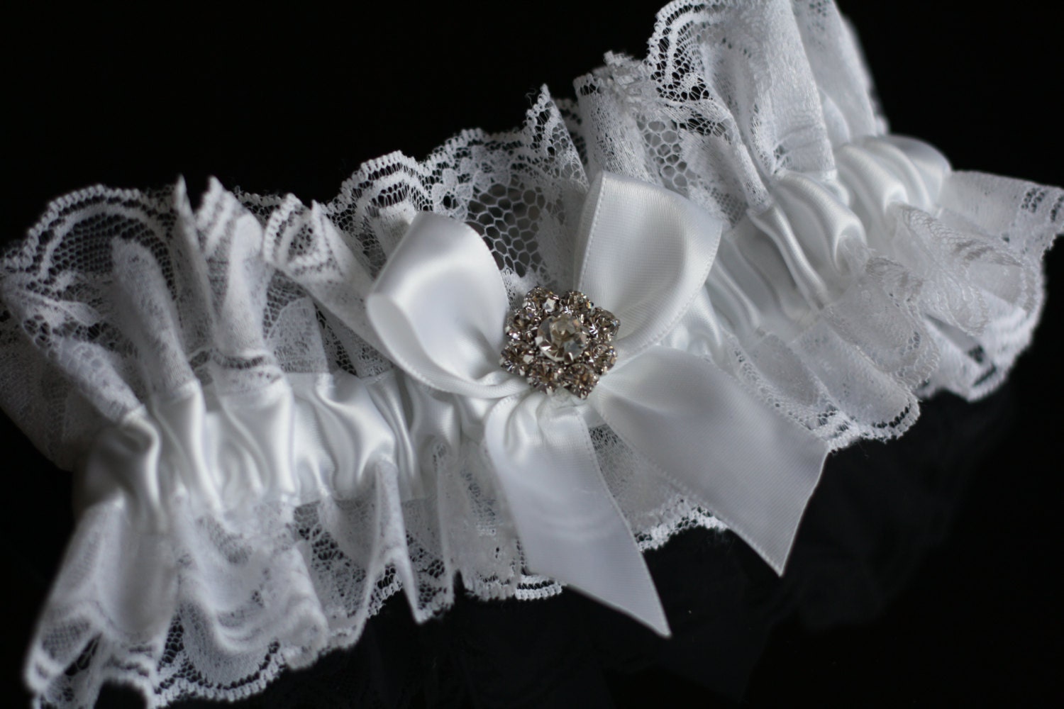 White Bridal Garter Set White Wedding Garter Set Lace Toss | Etsy