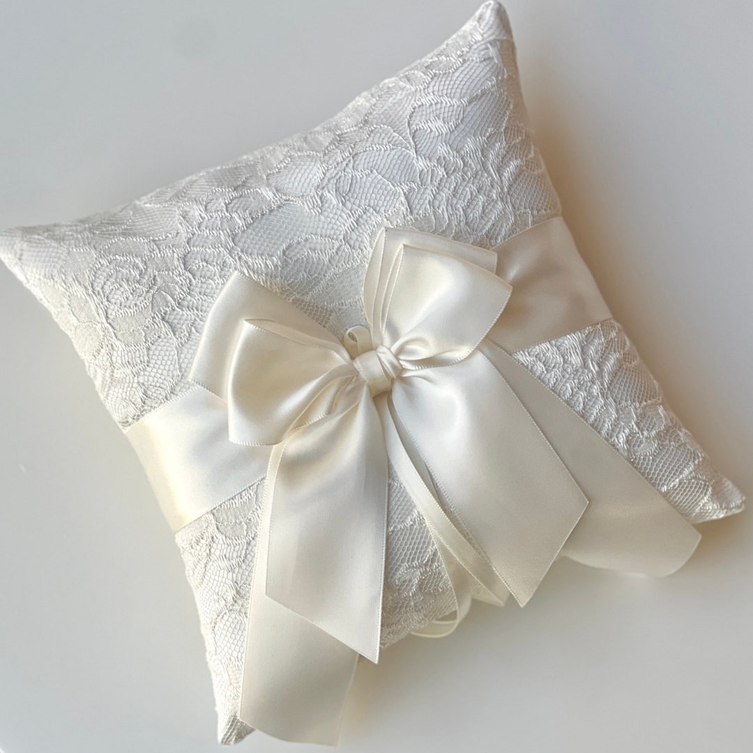 Lace Ring Bearer Pillow Ivory Wedding Ring Boy Pillow Ringkissen Lace ...