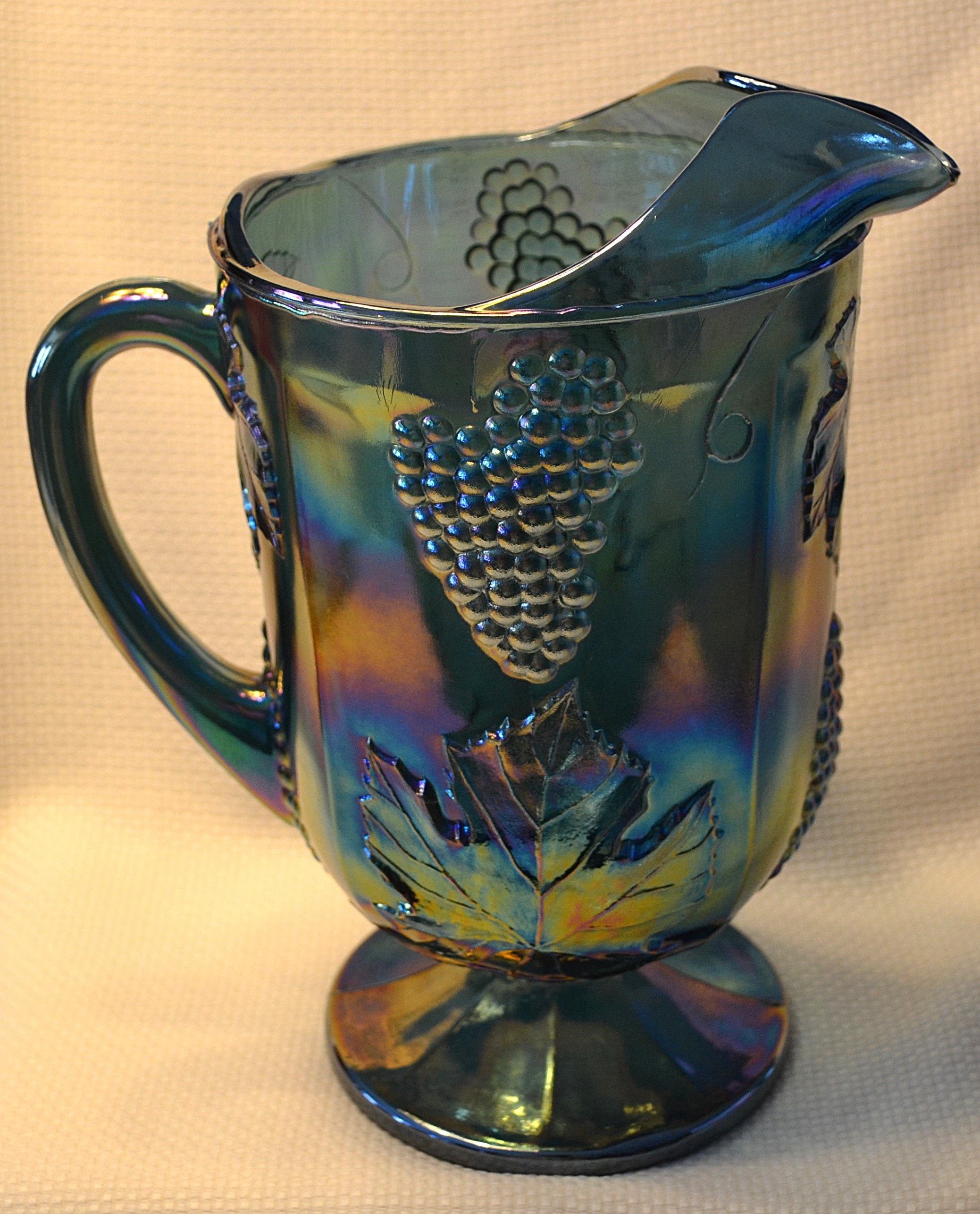 Iridescent Blue Carnival Glass Pitcher Harvest Grape Carnival - Etsy Iridescent Blue Carnival Glass Pitcher Harvest Grape Carnival - Etsy