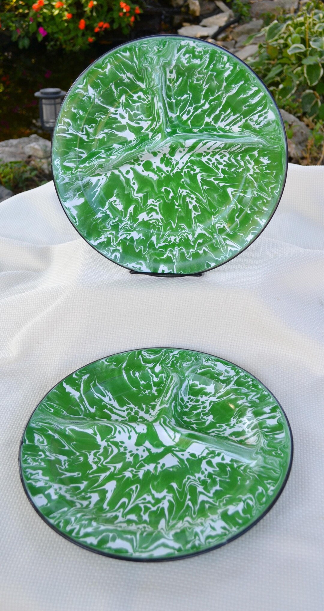 Green Splatter Enamel Plates, Enamel Green Swirl Divided Plates ...