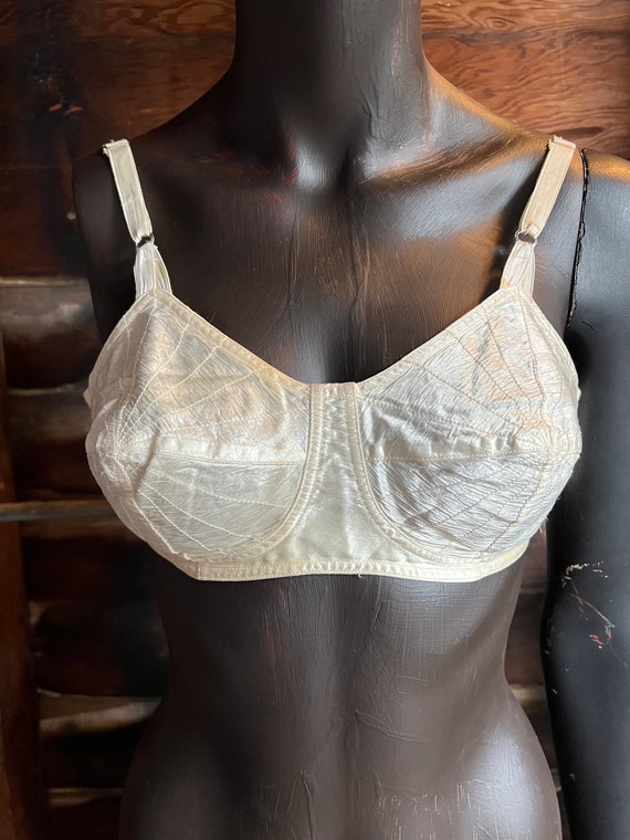 Vintage 1940's Bullet Bra - Gem