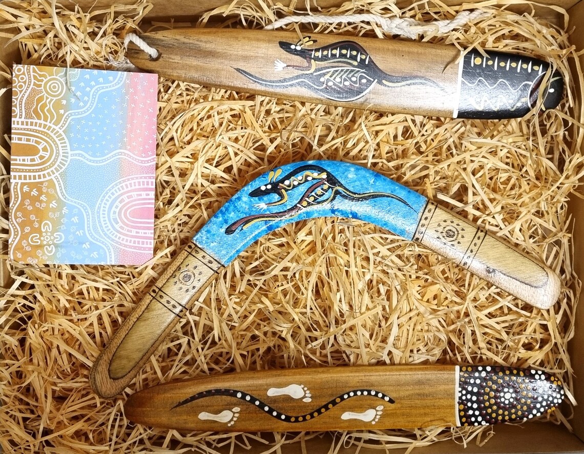 Burnt Art Design Blue Kangaroo Aboriginal Returning Boomerang ...