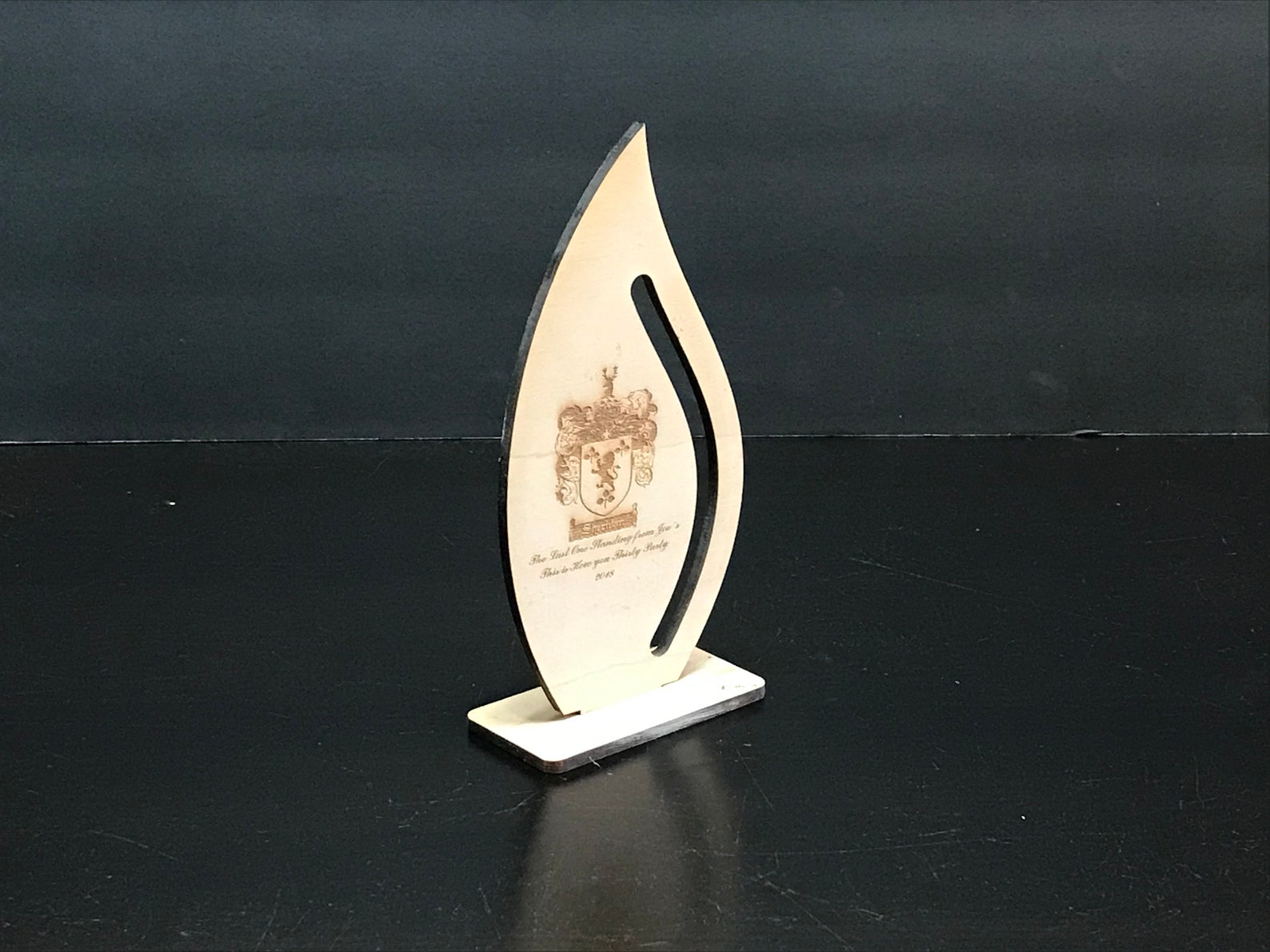 Trofeo de madera personalizado Trofeo Grabado Engrabado - Etsy España