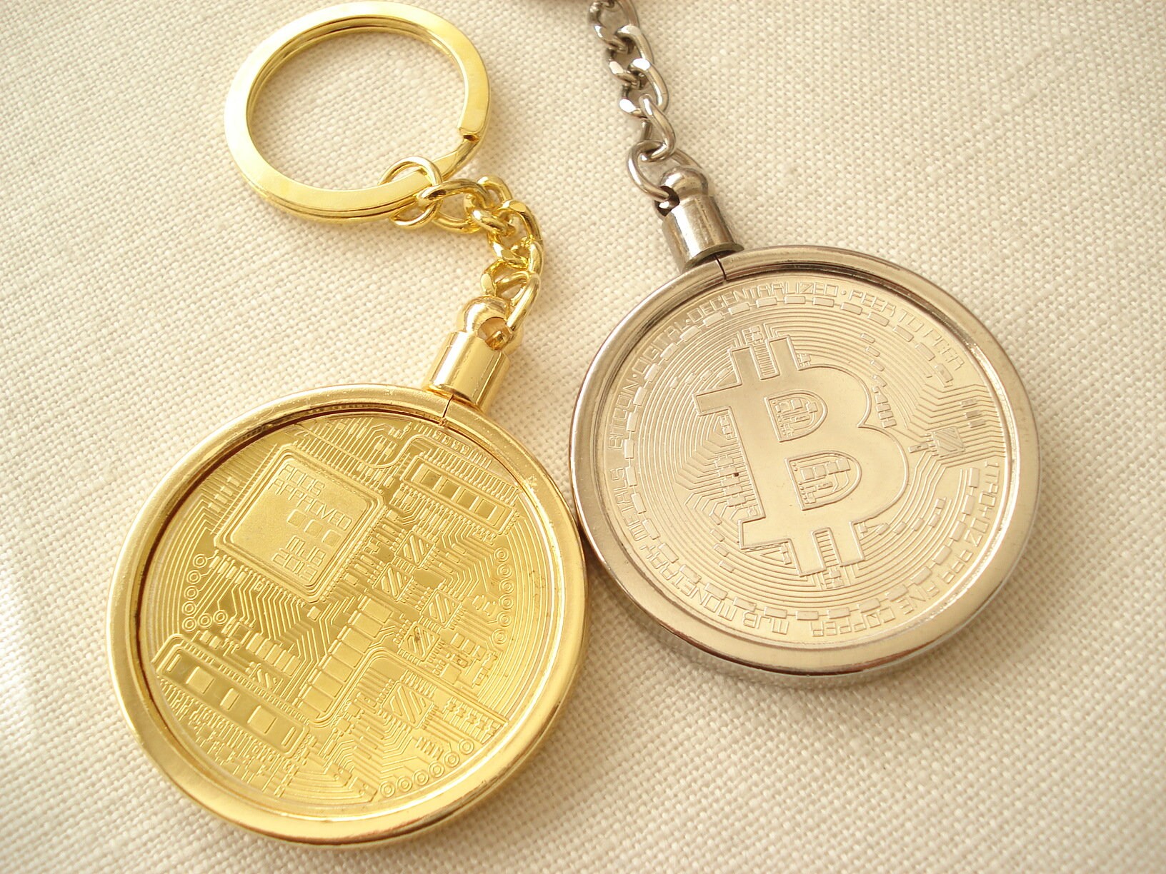 Bitcoin Gold Coin 1 Oz Key Chain His and Hers Wedding Gift - Etsy