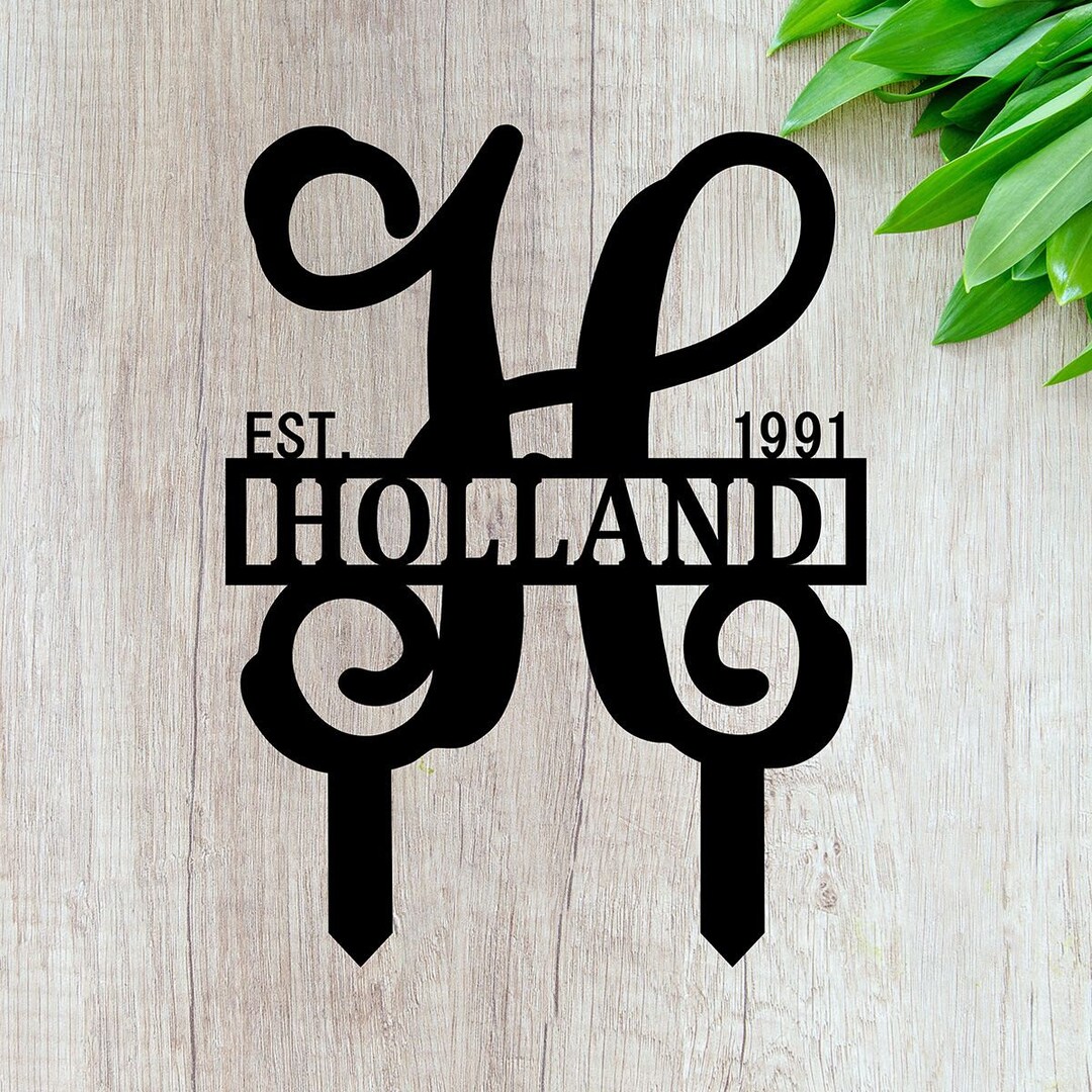 Customized Metal ACM Family Name and Initial Decor W Yard Stakes ...