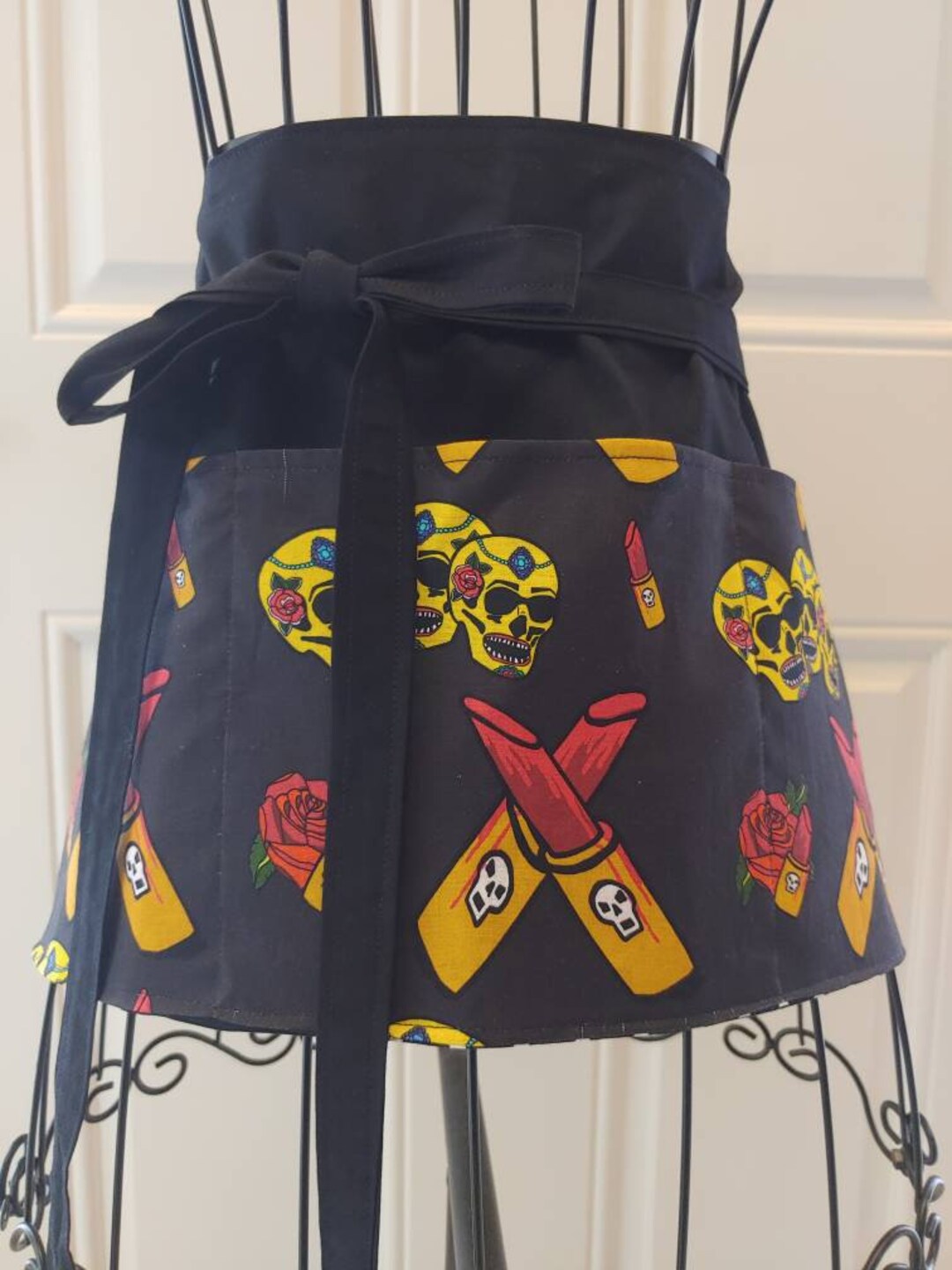 Goth Skull Waitress/server/vendor/waist/half/3 Pocket Apron - Etsy