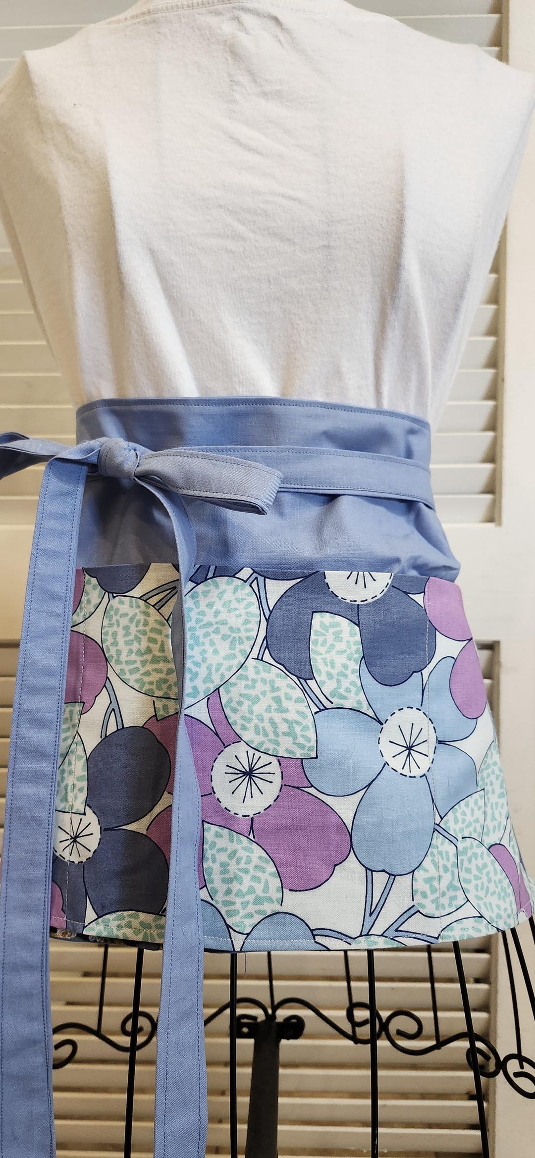 Giant Floral 3 Pocket Apron, Server Aprons, Teacher Apron, Vendor Apron ...