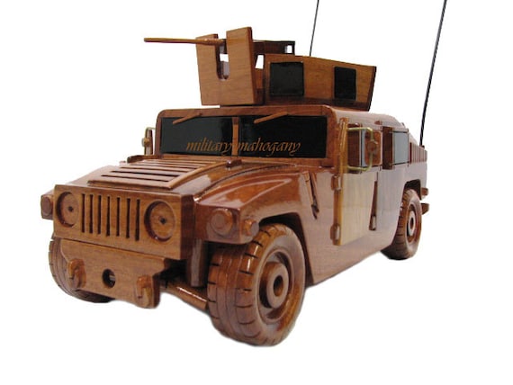 HUMV Military Mahogany Wood Desktop Model Art Objects Sculpture etna.com.pe