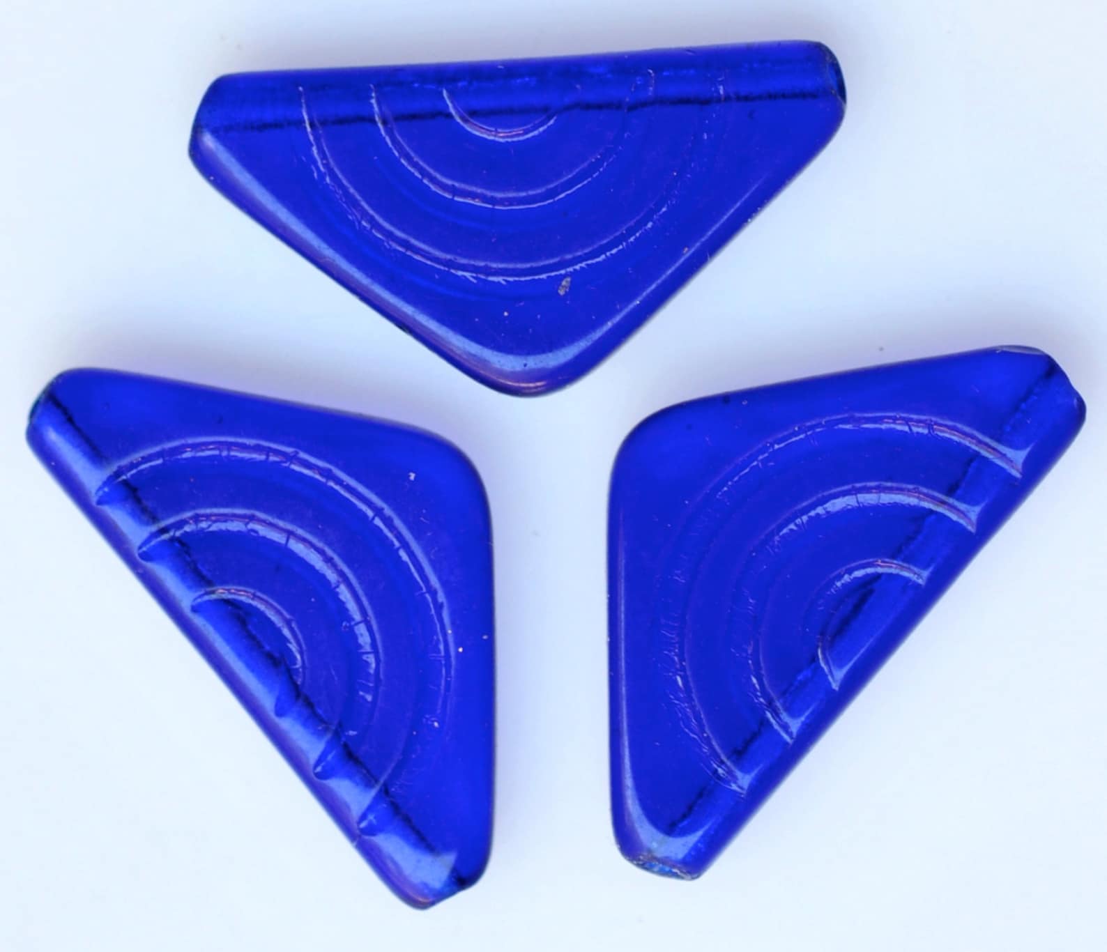 Large Czech Glass Triangle Shell Beads 30m X 15mm Glass - Etsy