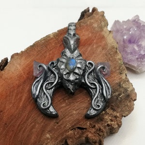 Warrior Moon Amulet, Lunar Arrowhead, Dark Elf Princess Pendant ...