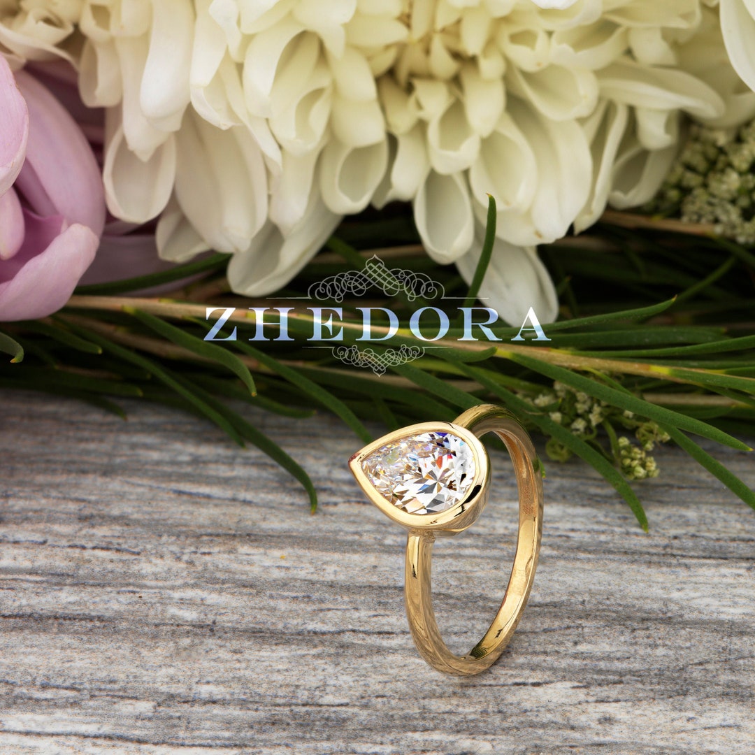 Pear Bezel Engagement Ring in Solid Yellow Gold, 2 CT Pear Shape ...