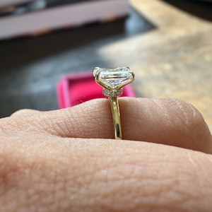 Lab Grown Diamond Ring , 2 CT Radiant Cut Lab Diamond Ring , Yellow ...