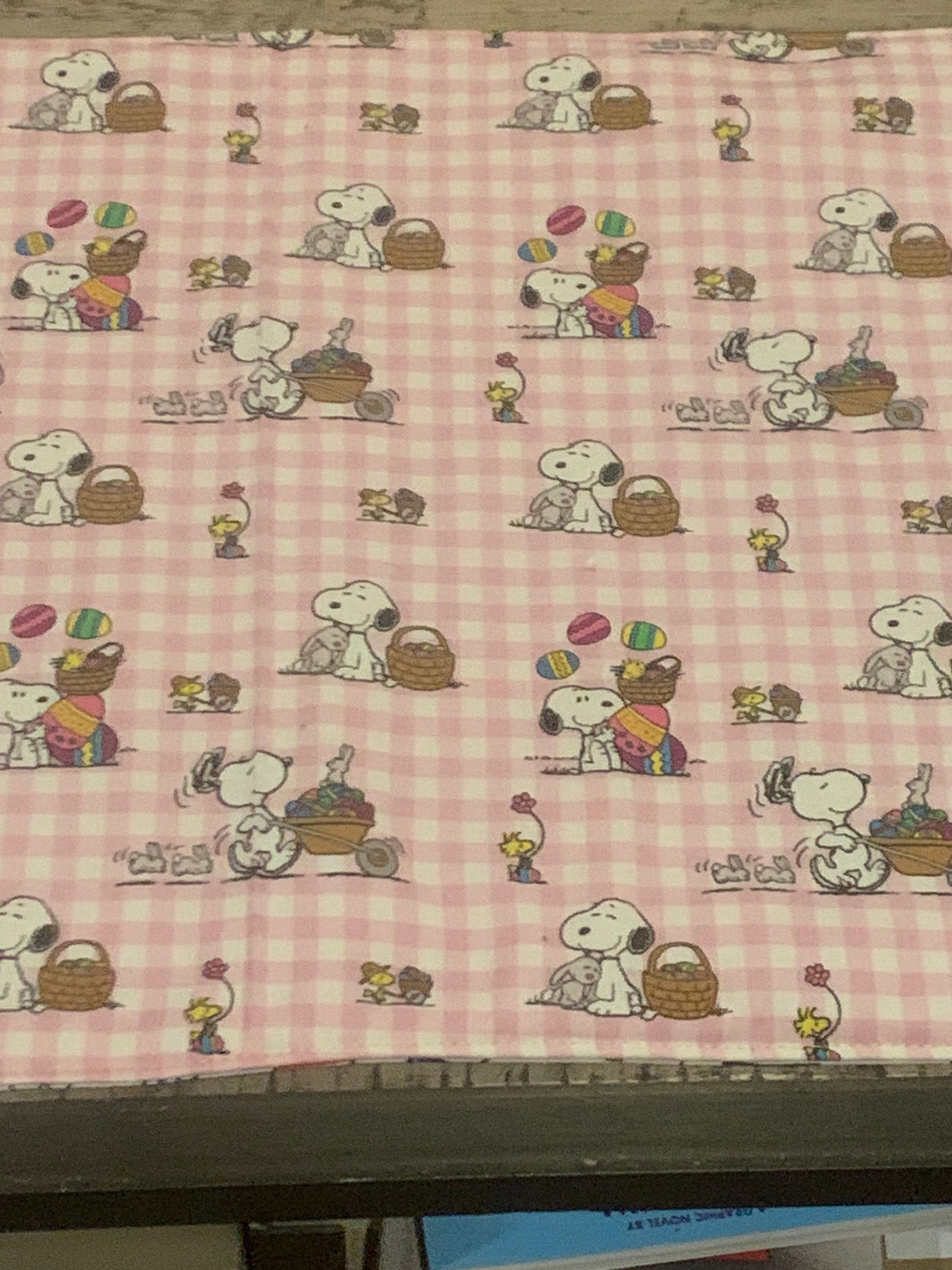 NEW REVERSIBLE Quilted Table Runner. Snoopy Easter - Etsy