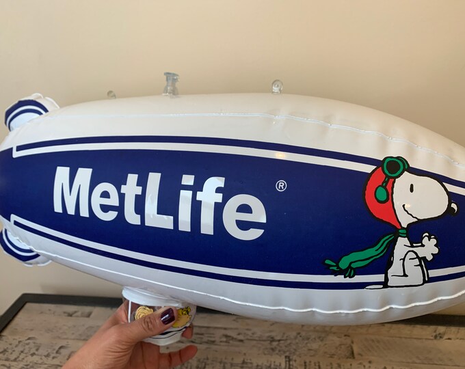 Inflatable Metlife Snoopy Blimp Metlife Advertising Snoopy And