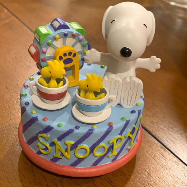 Snoopy Box Svg - Etsy