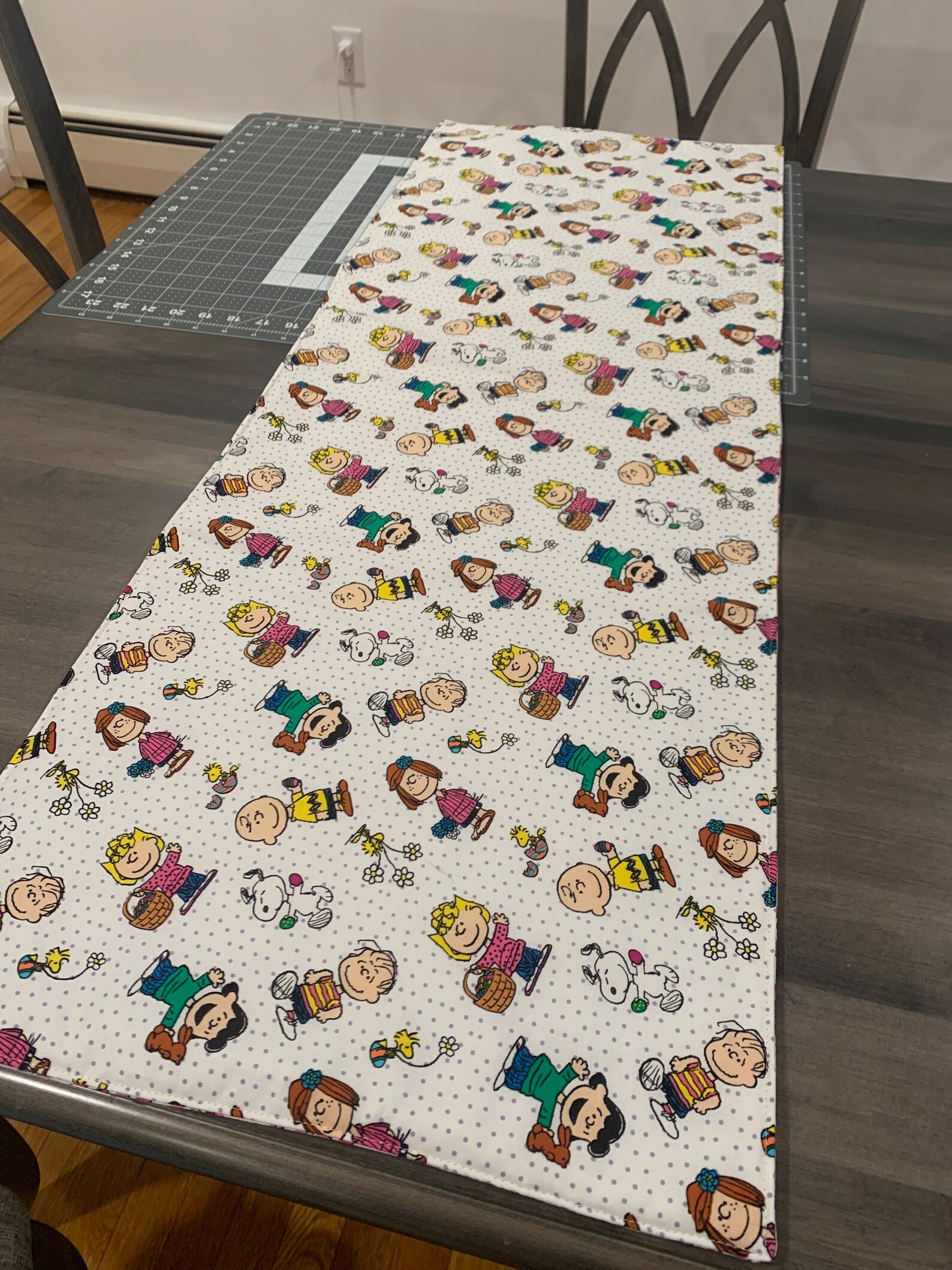 NEW REVERSIBLE Quilted Table Runner. Snoopy Valentine's - Etsy