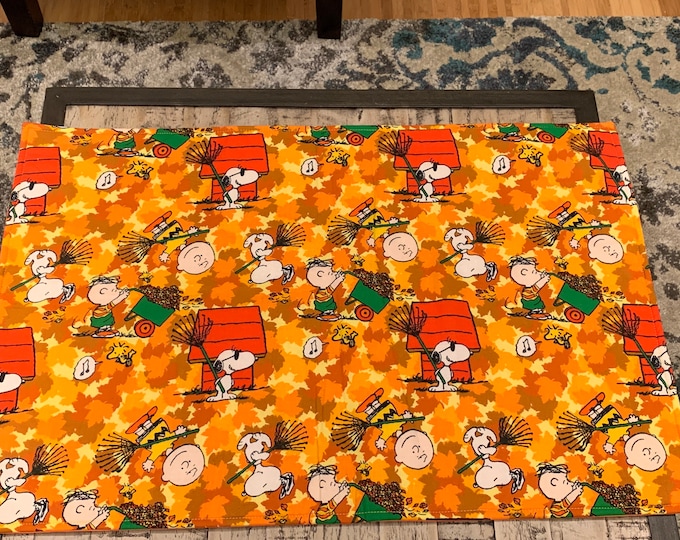 NEW Peanuts Snoopy Happy Fall Leaves White and Orange Round Coffee Tea ...