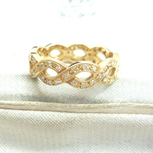 VINTAGE 18ct Gold Diamond Chain Design Ring Alternative Engagement Ring ...