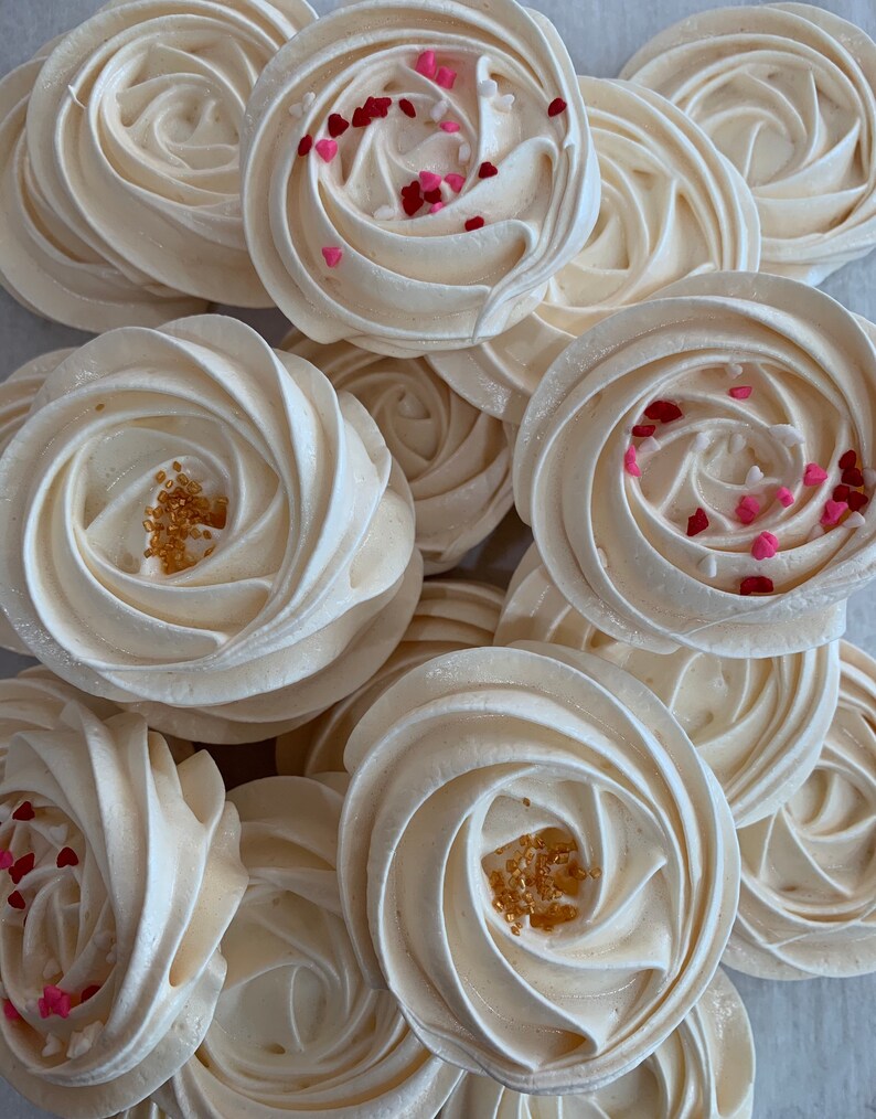 Meringue Cookies Cookies - 24 Large Rose Meringue With Free Fast ...