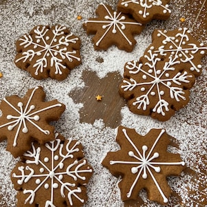 Snowflakes Gingerbread Cookies - One Dozen Snowflakes Gingerbread ...