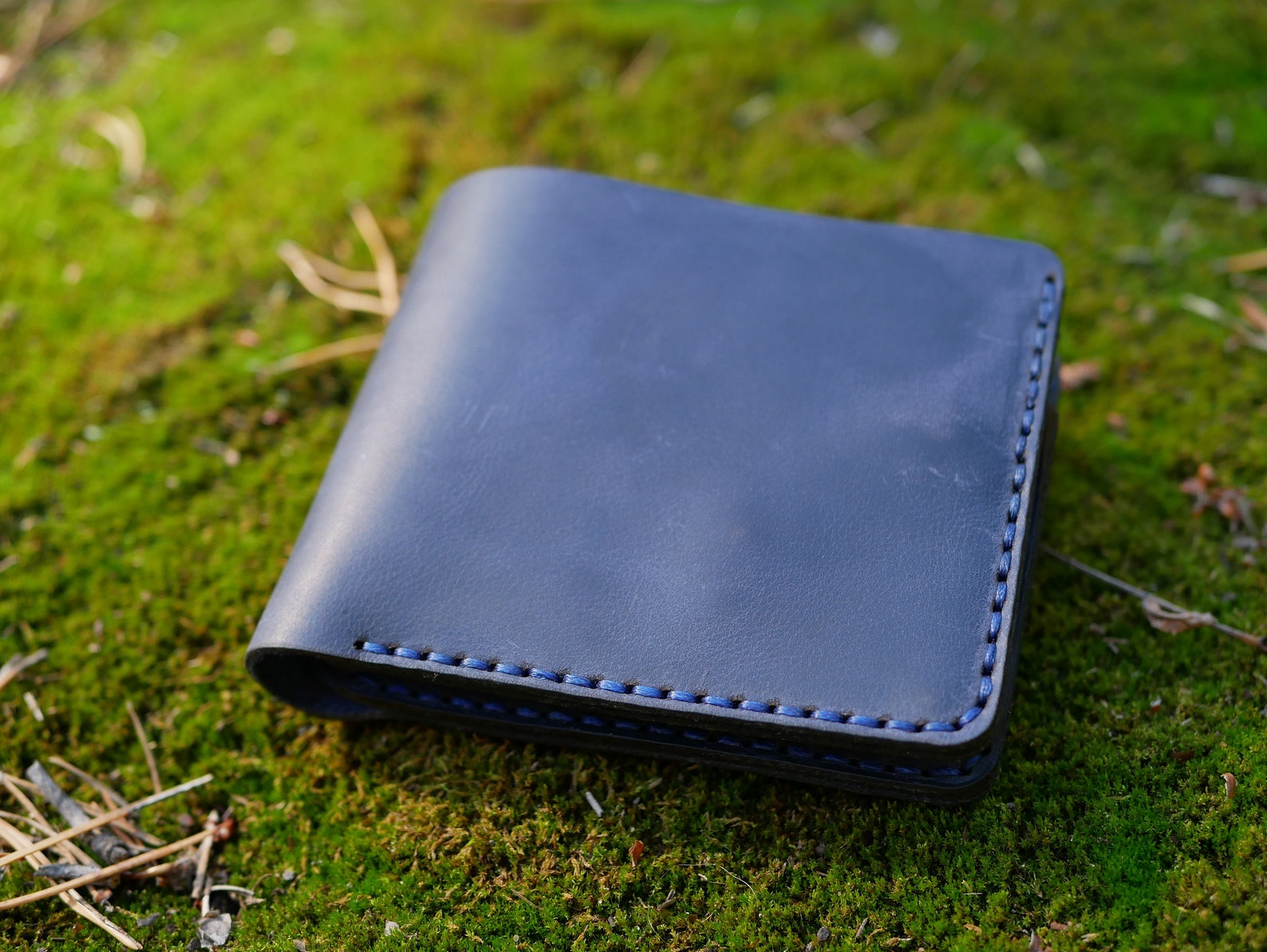 Leather dark blue wallet with a compartment for coins | Etsy
