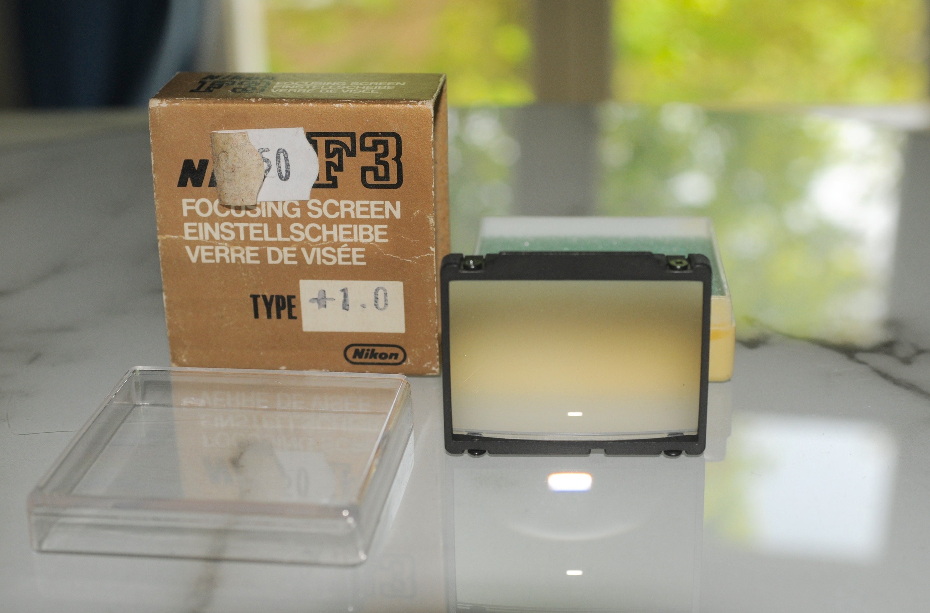 Nikon Focusing Screen Type D Red Dot for F3 in Good Condition in Its ...