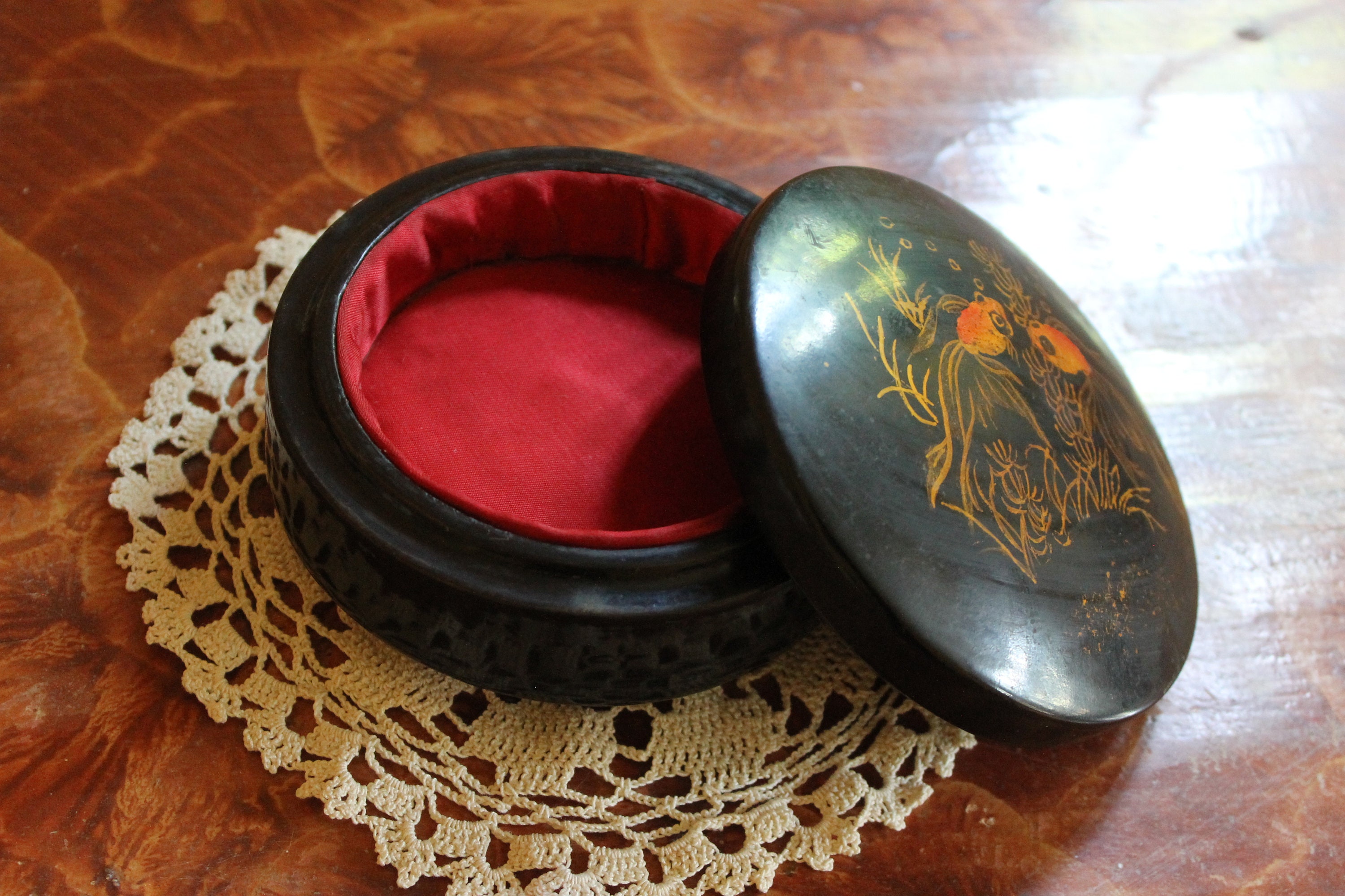 Gift Box Vintage Black Gold Fish Box With Lid Circle Box - Etsy