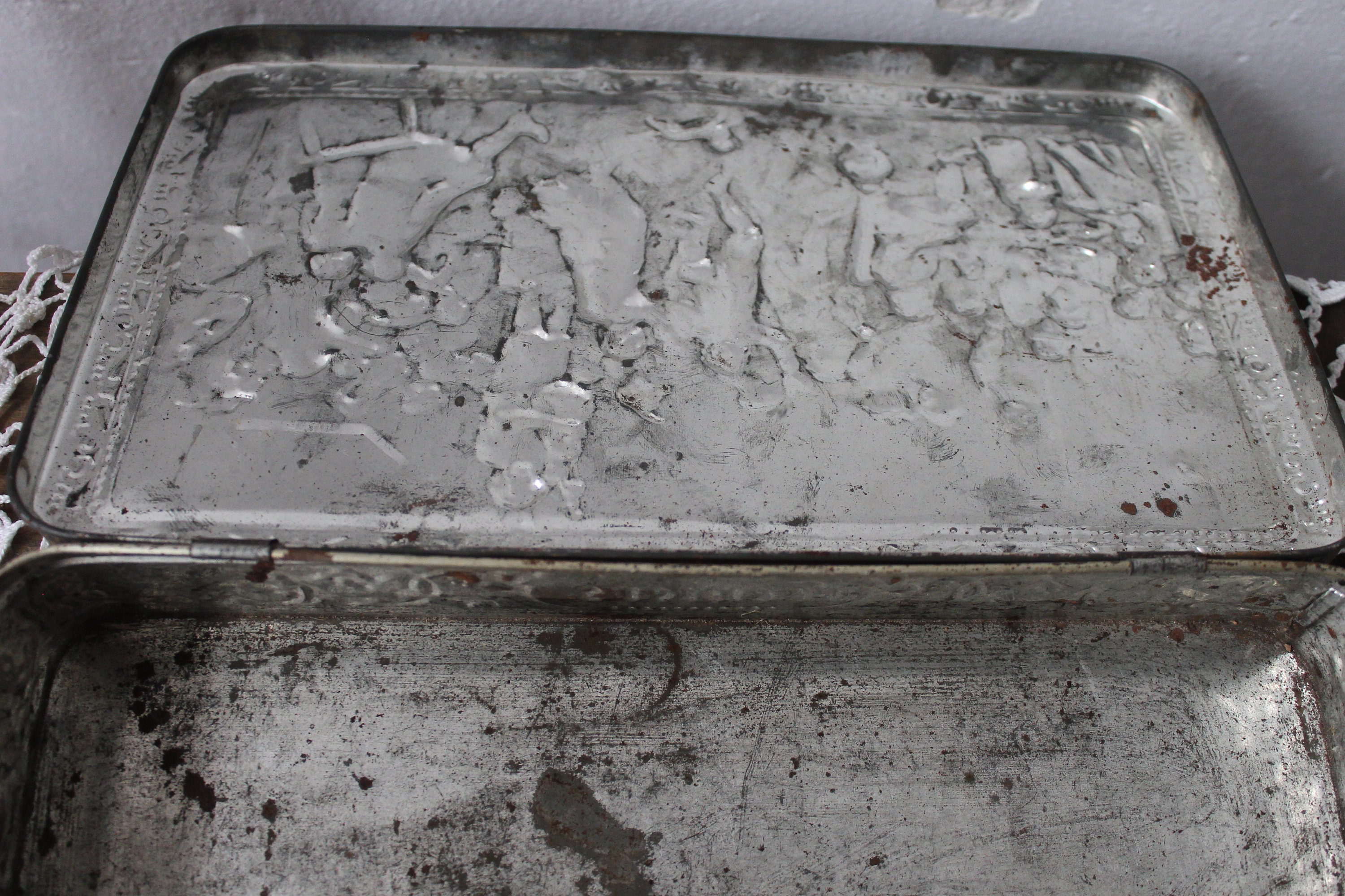 Vintage Metal Box Embossed Print Cover Rusty Metal Box Tin - Etsy