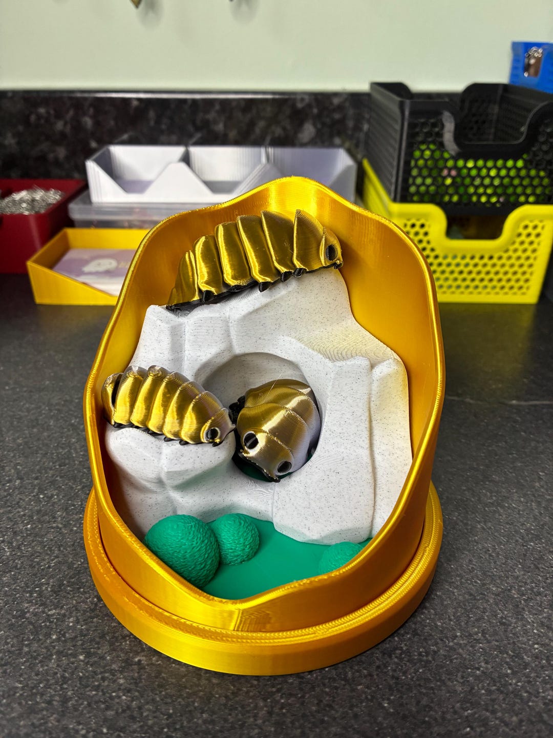 3D Printed Isopod Terrarium Diorama – Miniature Isopod Display With ...