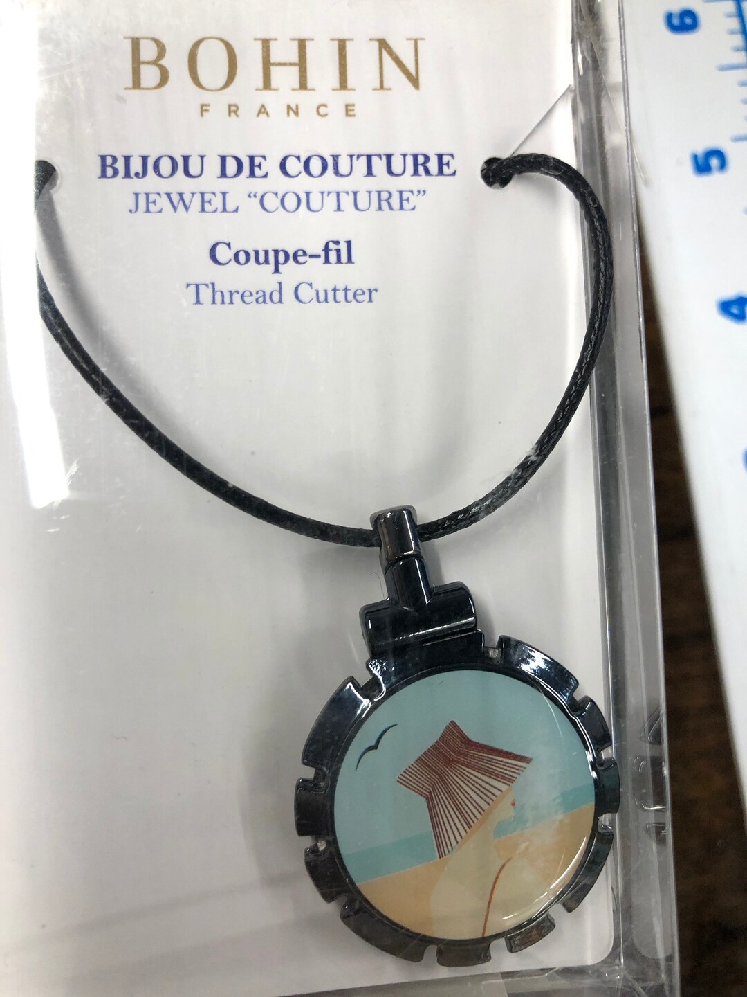 Thread Cutter Pendant, the Sweet Escape - Etsy