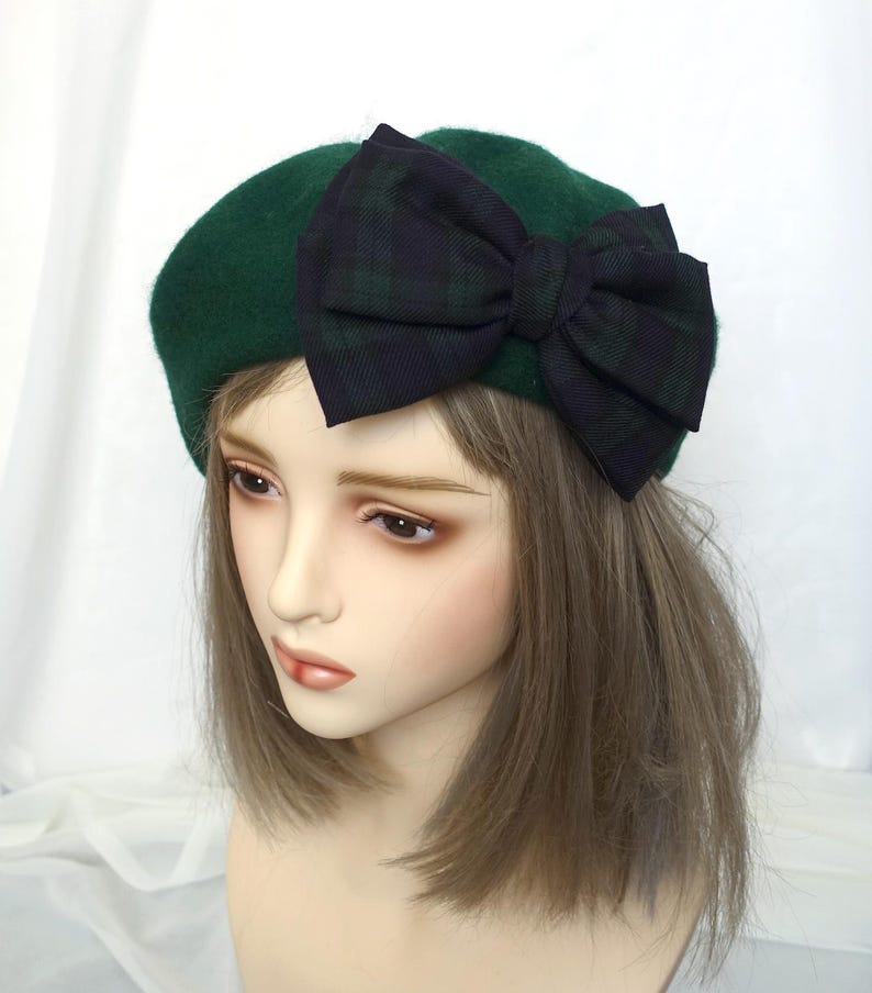 Green Wool Beret Hat With Navy Black Tartan Bow – Classic Winter ...
