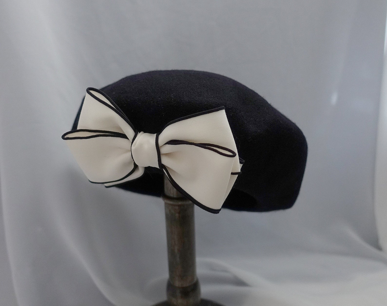 French Chic: Black Wool Beret With Black Trim White Bow - Cozy in Style ...