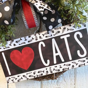 Paw Print Wreath, Cat Themed Decor, Animal Themed Door Hanger, Cat ...