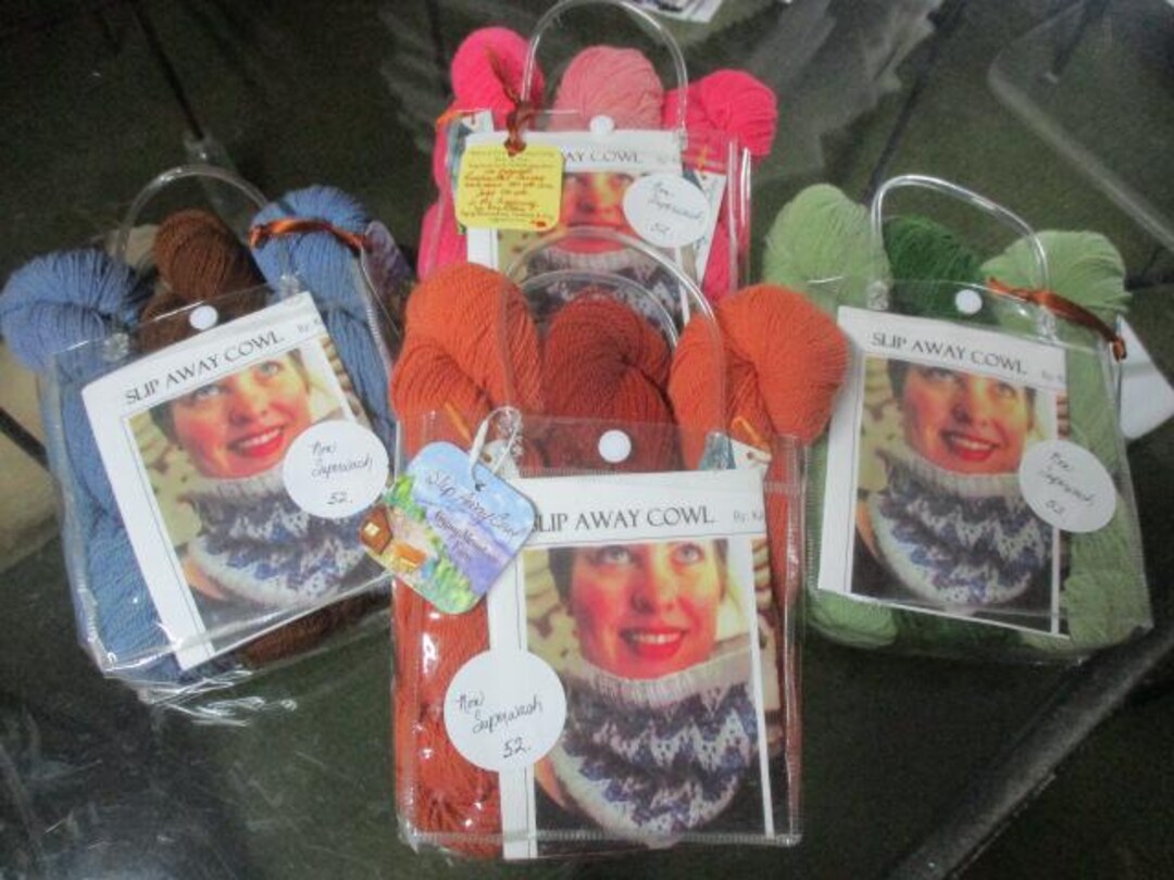 Terra Cotta, Rambouillet X Cormo Fingering Cowl Kit, American Farm Yarn ...
