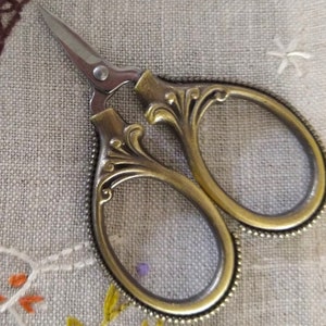 Beautiful, Tiny Gold Finished Specialty Embroidery Scissors - Etsy
