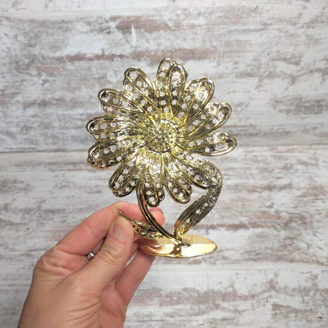 Gold 1970s Daisy Earring Tree | Vintage Metal Earring Tree Shaped Like ...