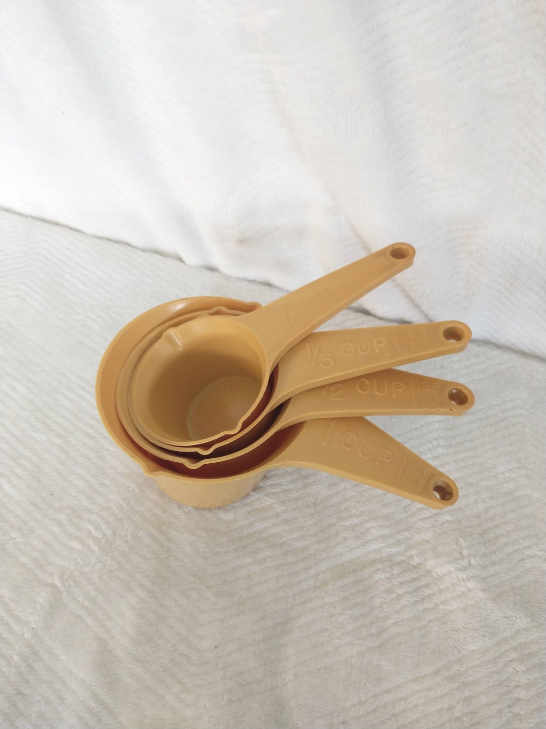 Mustard Yellow Foley Measuring Cups | Vintage Measuring Cups | Retro ...