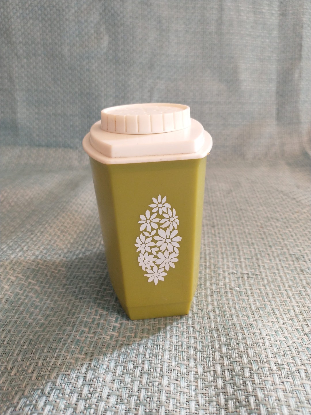 1950s Salt Orpepper Shaker | 50s Salt or Pepper Shaker | Avocado Green ...